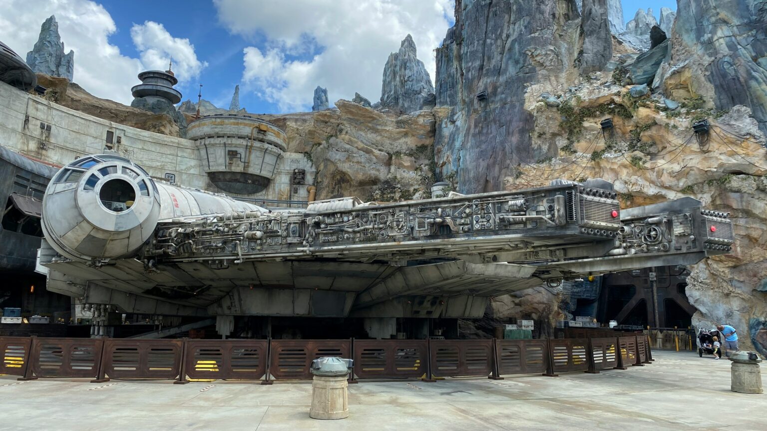 Galaxy's Edge At Disney World: A Comprehensive Guide